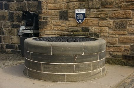 Edinburgh Castle - The Iconic Scottish Tourist Attraction